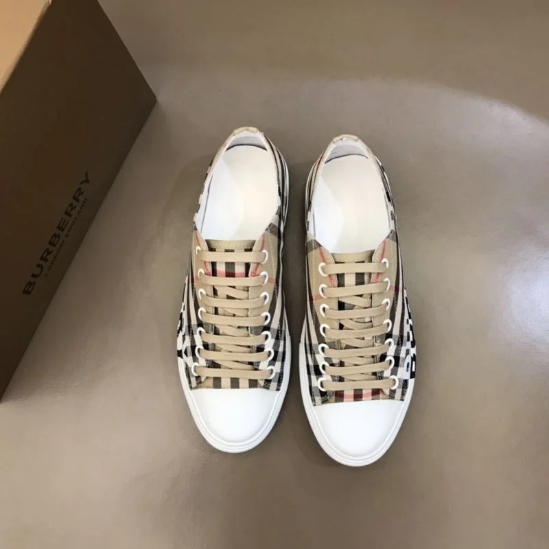 Burberry Low Shoes
