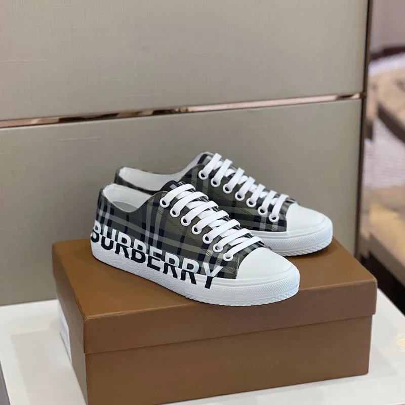 Indistinguishable Burberry Low Shoes