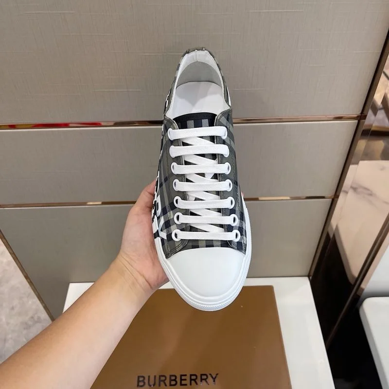 Indistinguishable Burberry Low Shoes