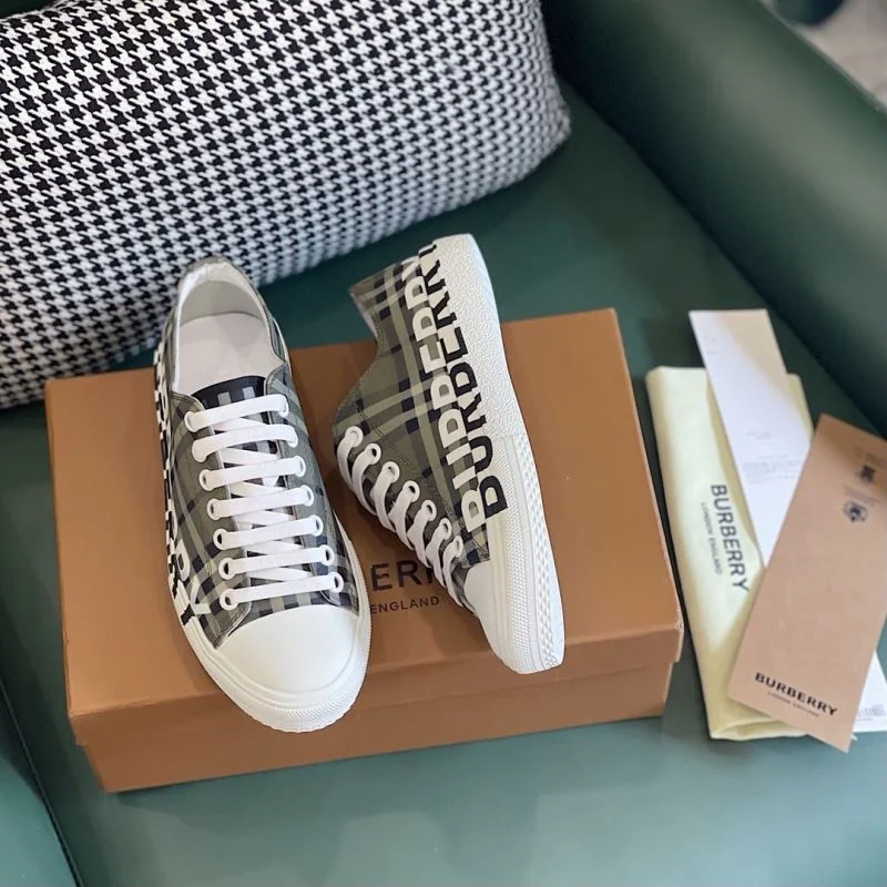 Indistinguishable Burberry Low Shoes