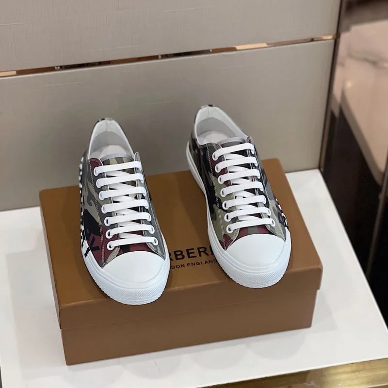 Burberry Low Shoes