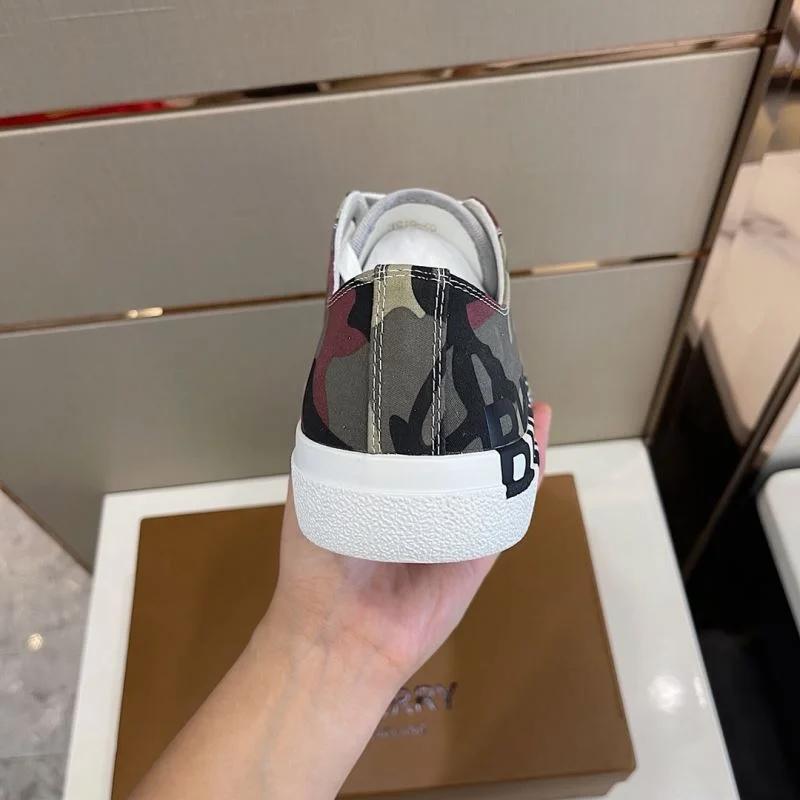 Exact replica Burberry Low Shoes