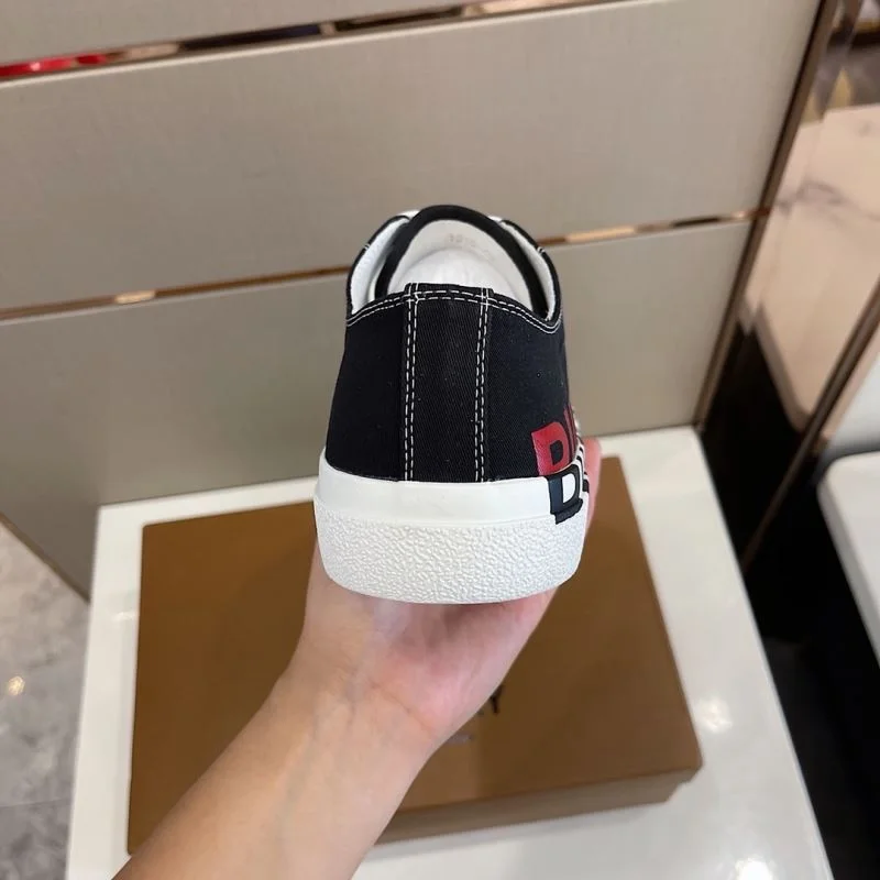 Accurate model Burberry Low Shoes