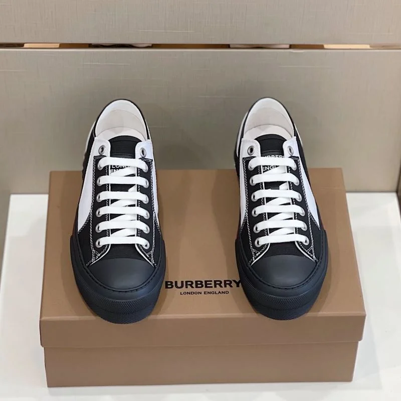 Burberry Low Shoes