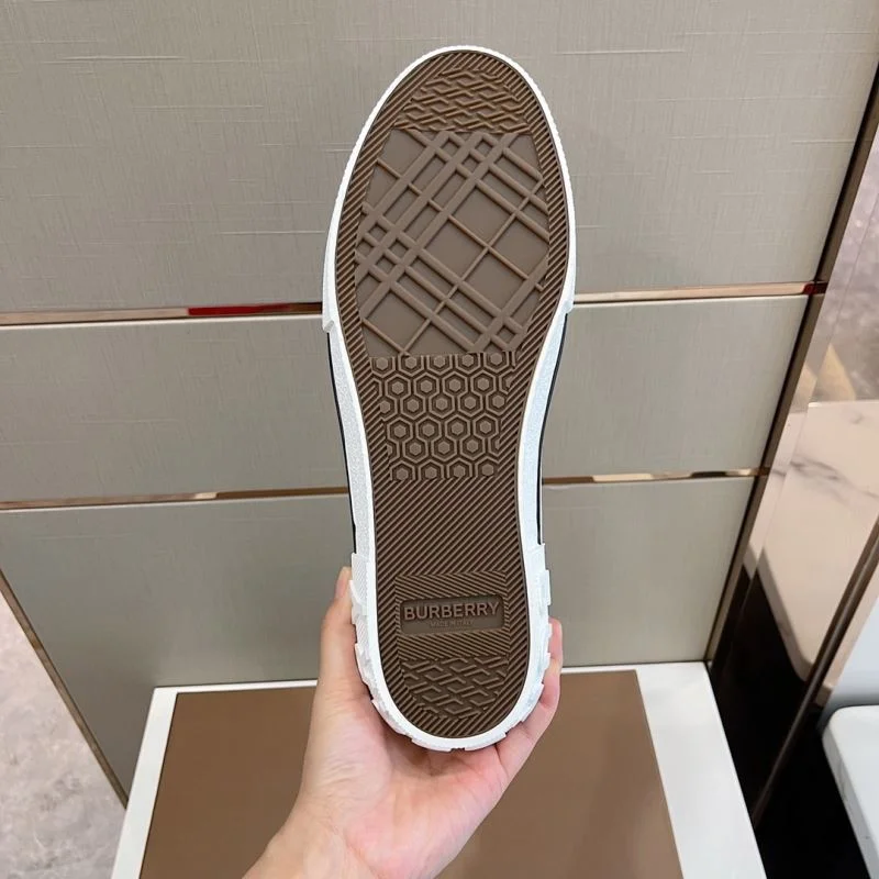 Top match Burberry Low Shoes