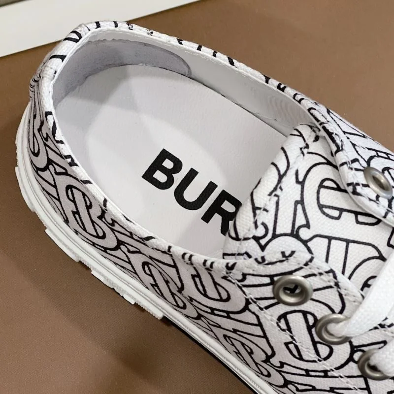 Value-priced Burberry Low Shoes