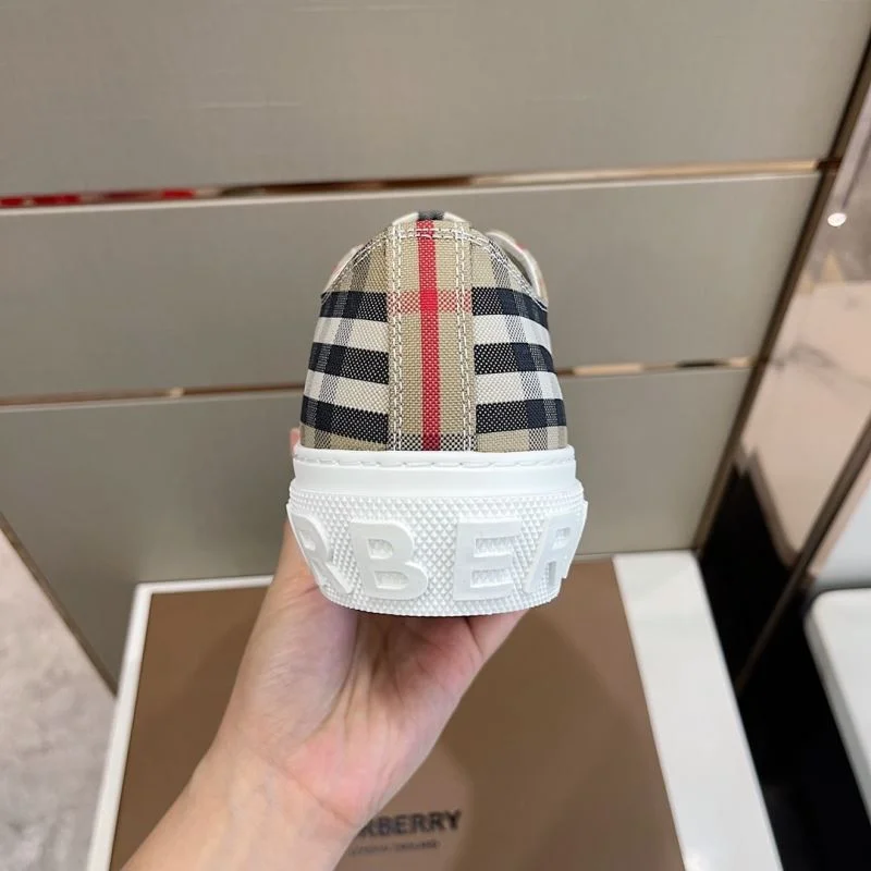 OEM Burberry Low Shoes
