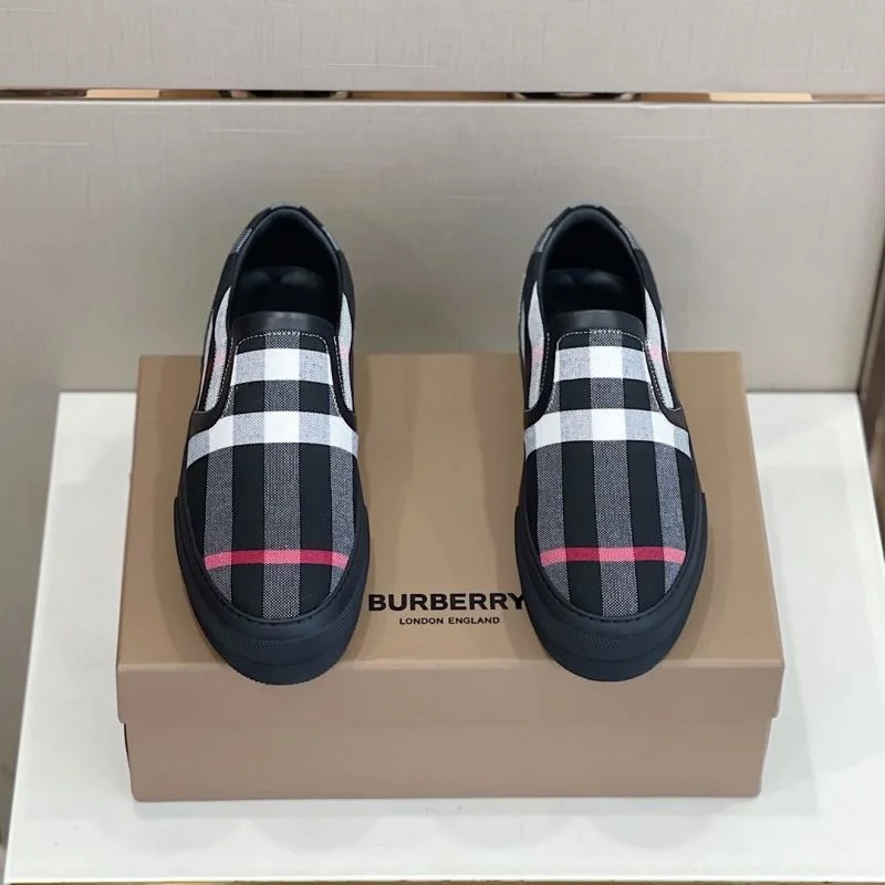 Burberry Low Shoes