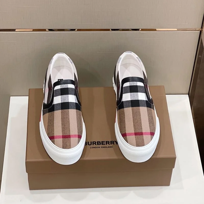 Burberry Low Shoes