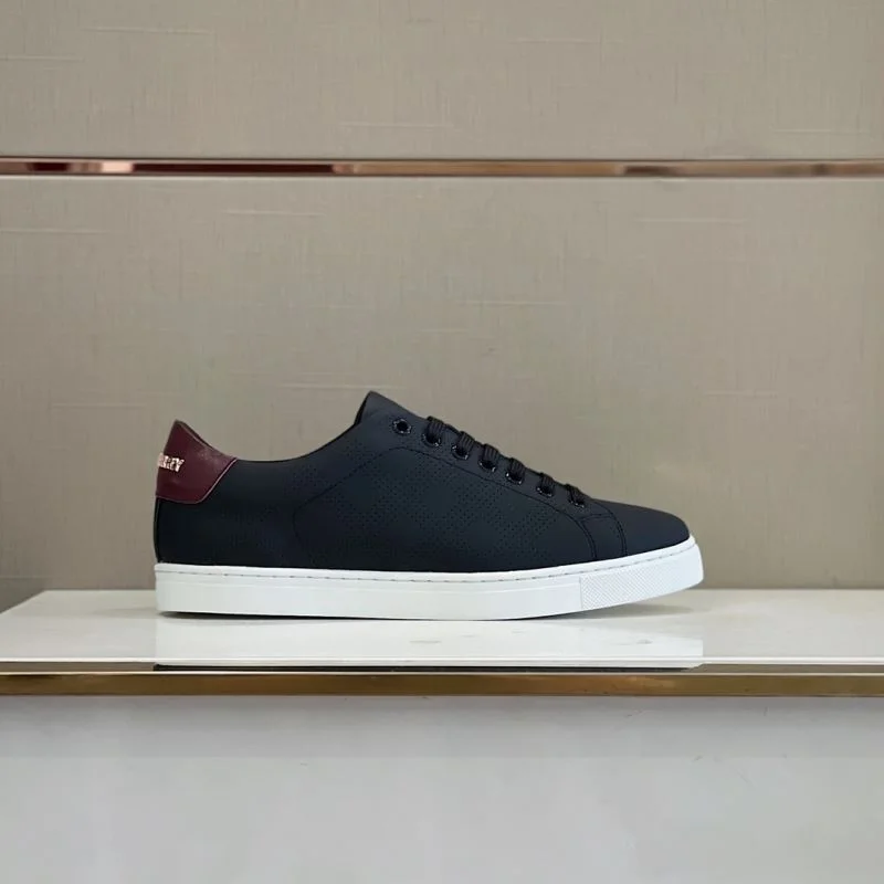Original Burberry Low Shoes