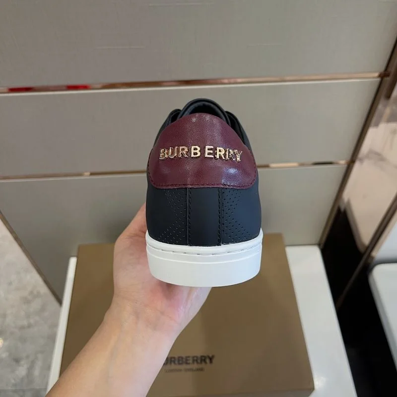 Original Burberry Low Shoes