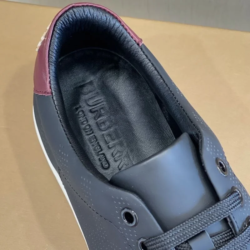 Original Burberry Low Shoes