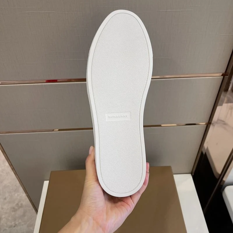 Original Burberry Low Shoes