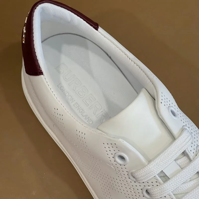Low-cost Burberry Low Shoes