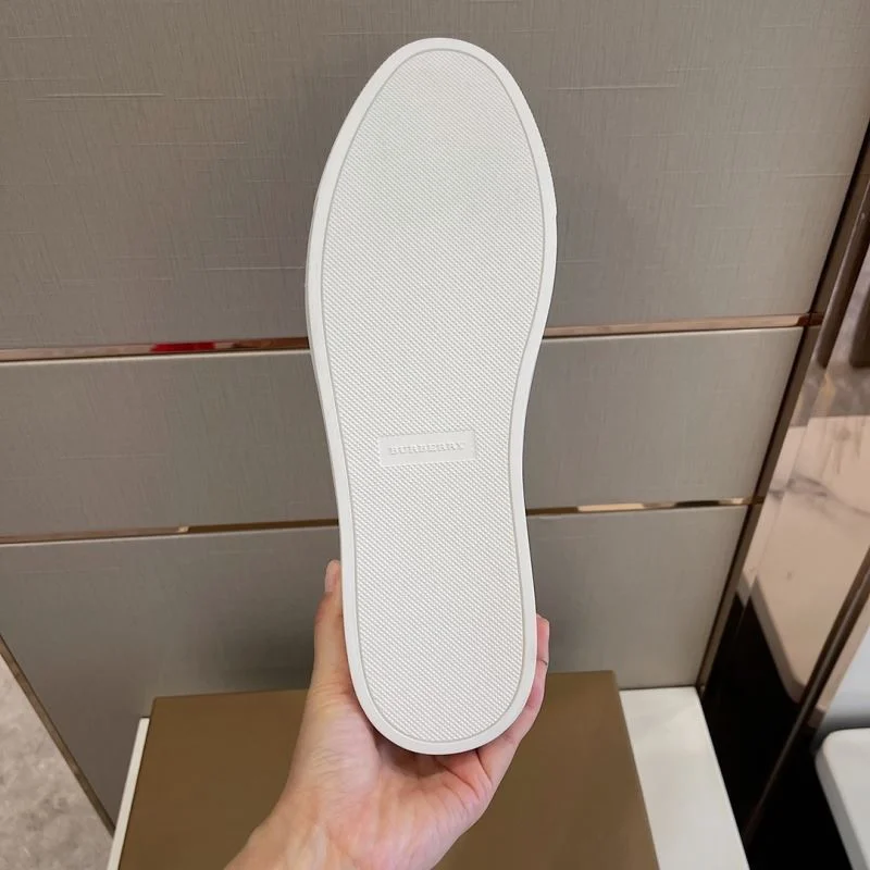 Low-cost Burberry Low Shoes