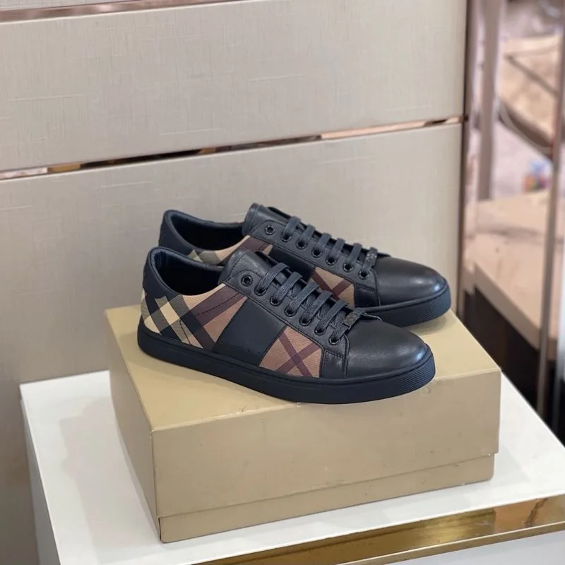 Real Burberry Low Shoes