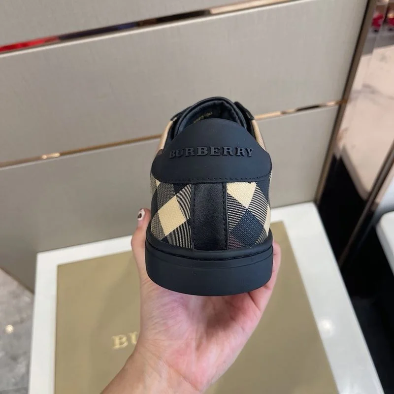 Real Burberry Low Shoes