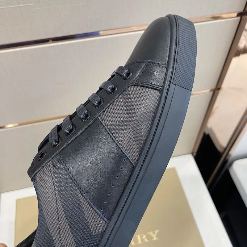 Reasonably priced Burberry Low Shoes