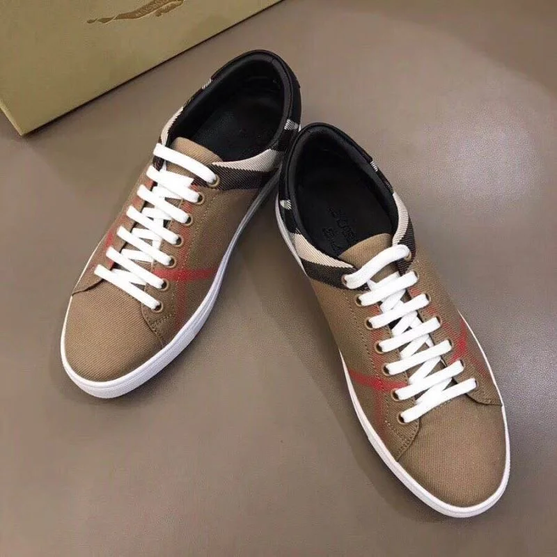 Burberry Low Shoes