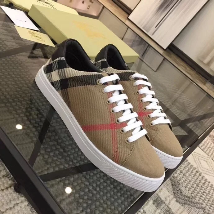 High fidelity Burberry Low Shoes