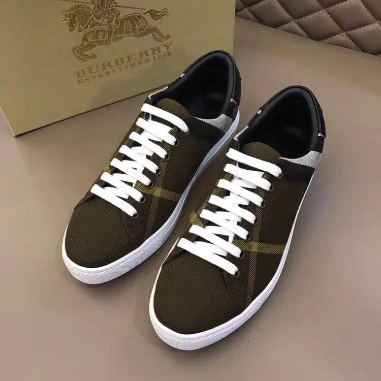 Burberry Low Shoes
