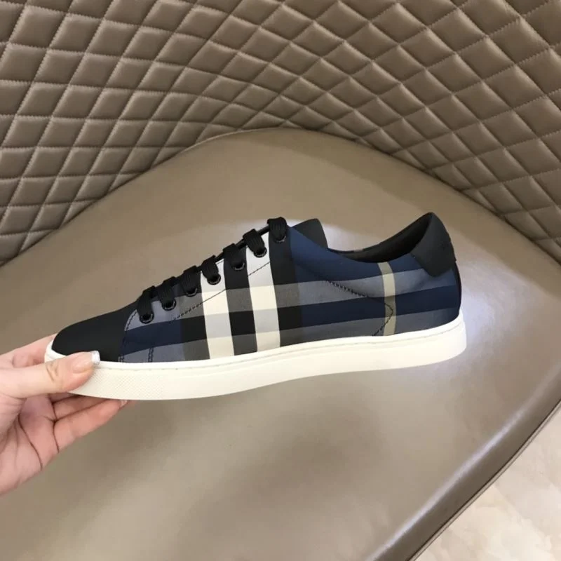 Exact replica Burberry Low Shoes