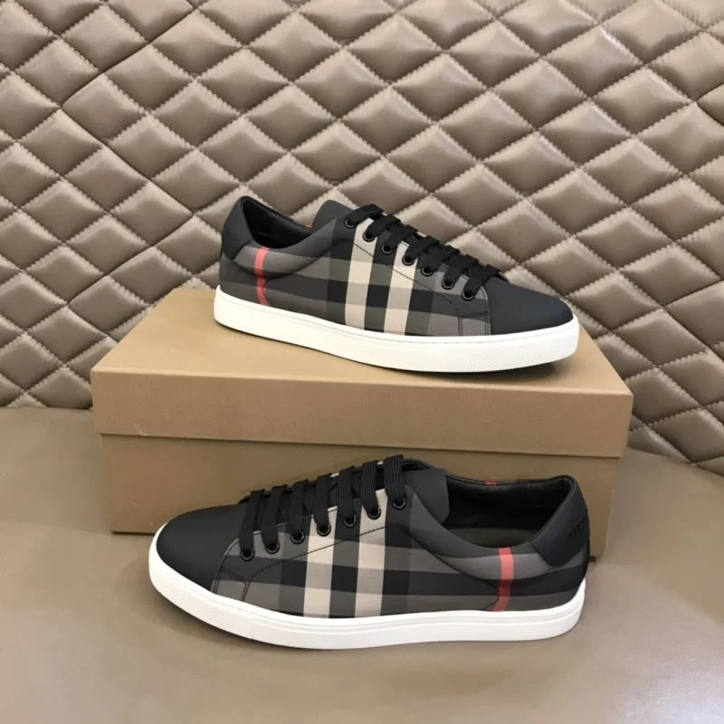 Burberry Low Shoes
