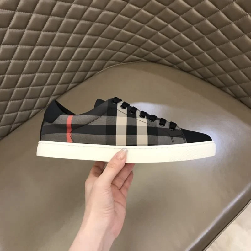 Top match Burberry Low Shoes