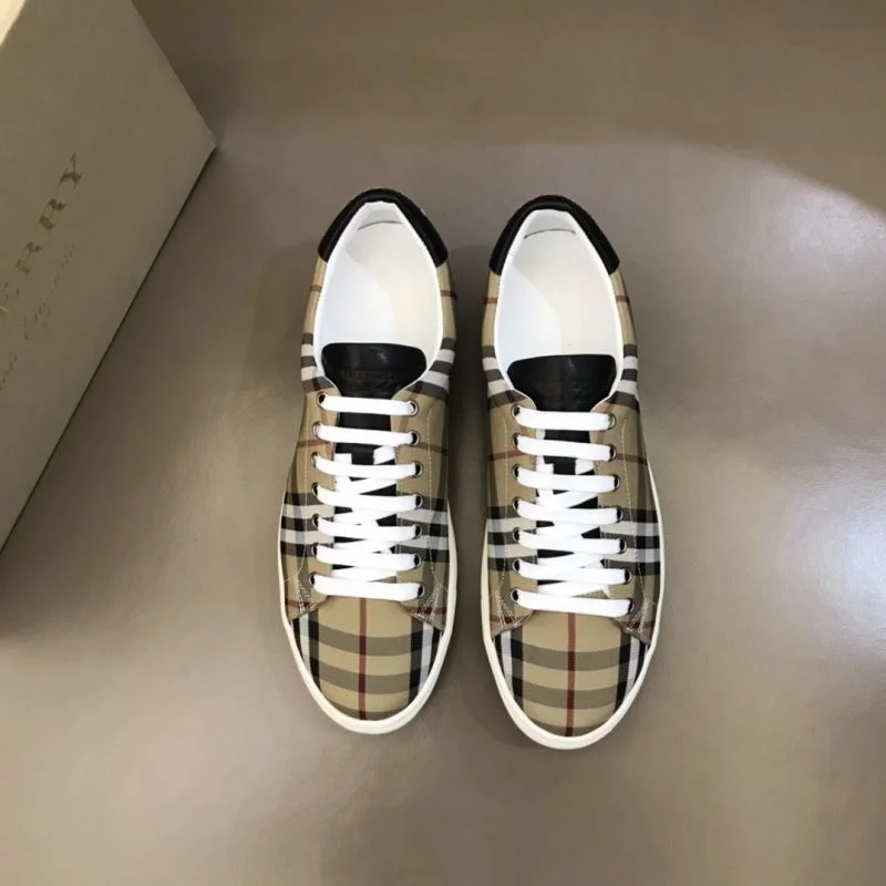 Burberry Low Shoes