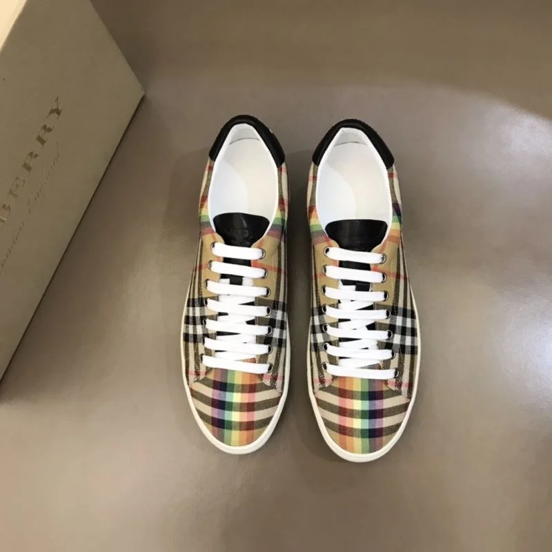 Burberry Low Shoes
