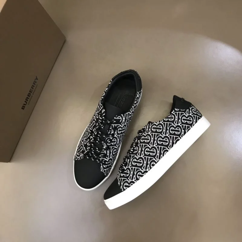 Burberry Low Shoes