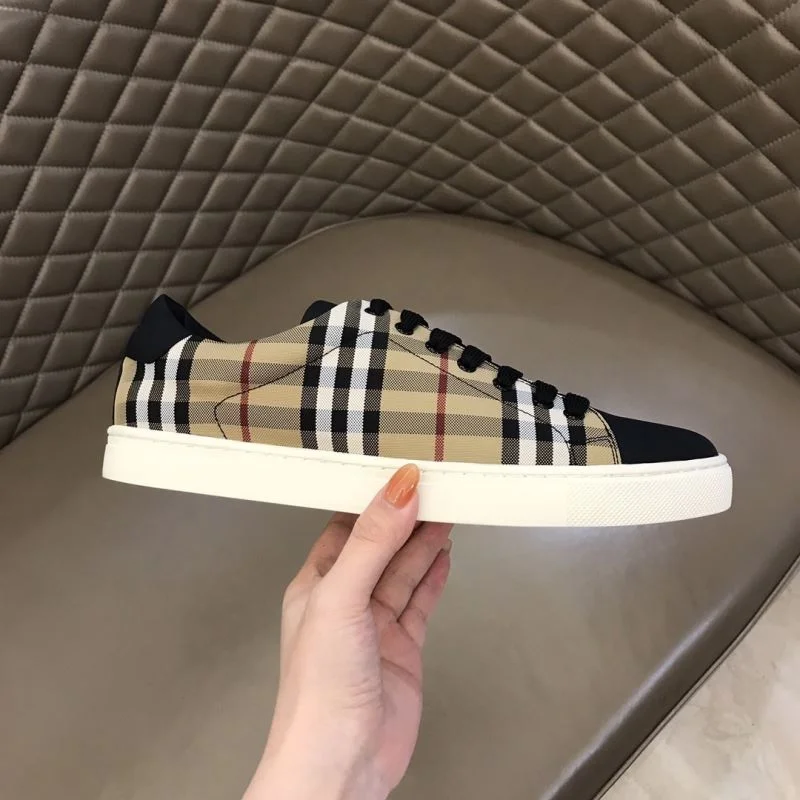Discounted Burberry Low Shoes