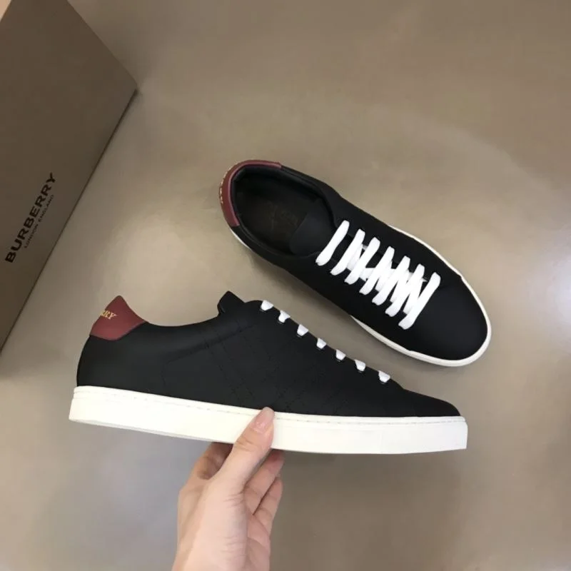 Inexpensive Burberry Low Shoes