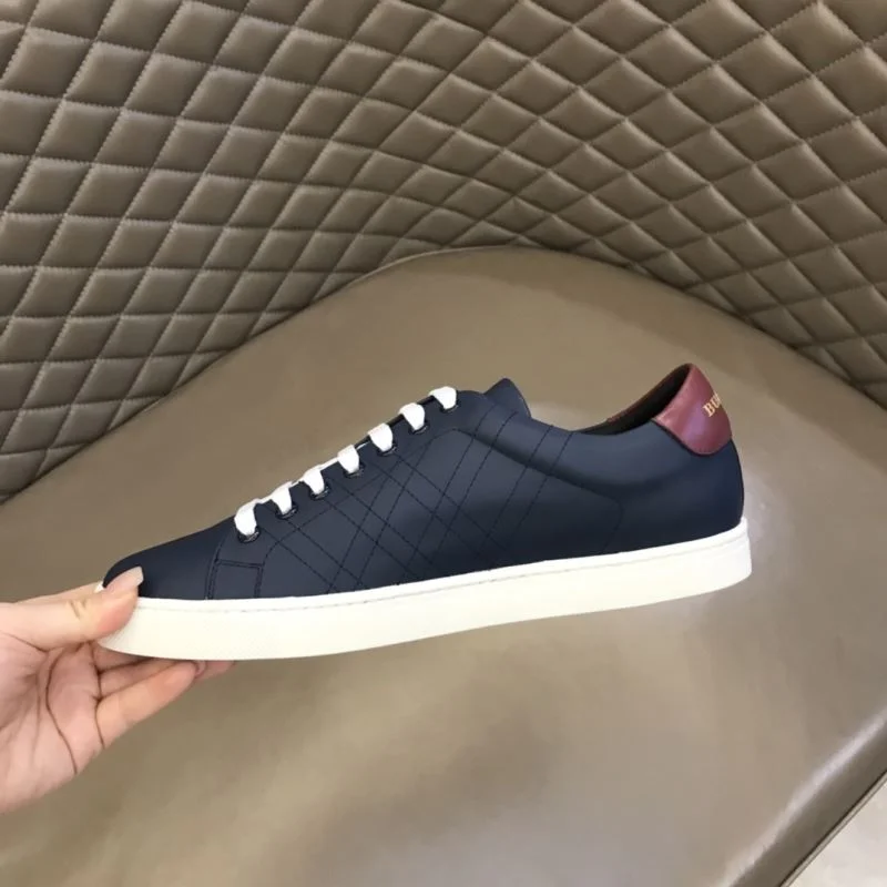 Inexpensive Burberry Low Shoes