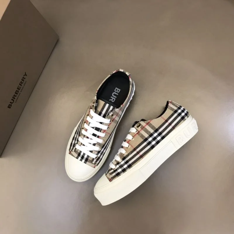 High fidelity Burberry Low Shoes