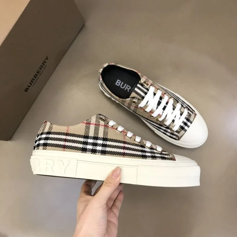 High fidelity Burberry Low Shoes