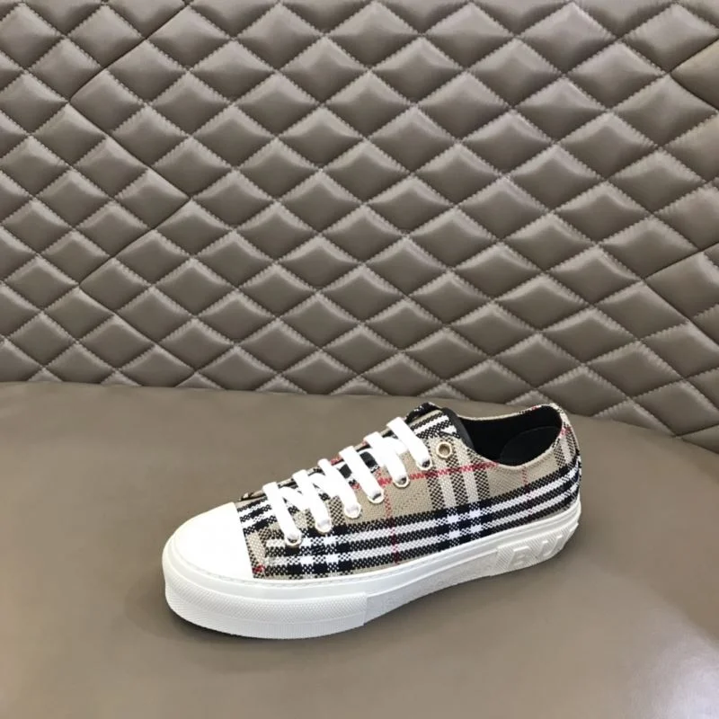 High fidelity Burberry Low Shoes