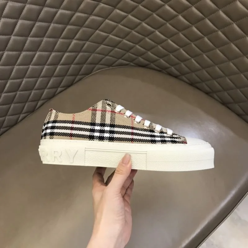 High fidelity Burberry Low Shoes