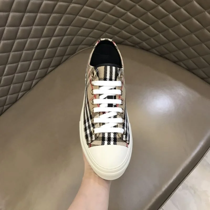 High fidelity Burberry Low Shoes