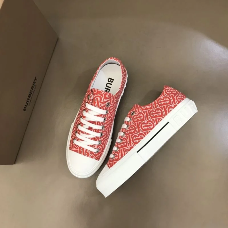 Top mirror Burberry Low Shoes