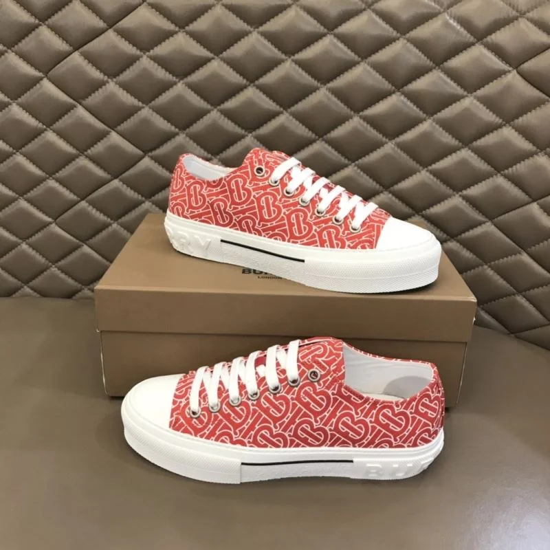 Top mirror Burberry Low Shoes