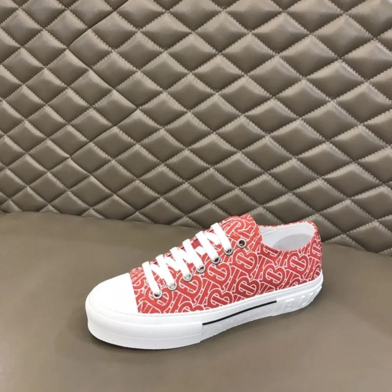 Top mirror Burberry Low Shoes