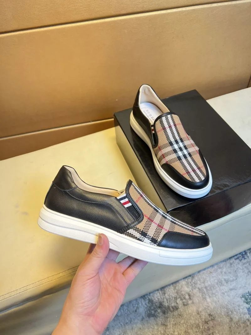 Top mirror Burberry Low Shoes