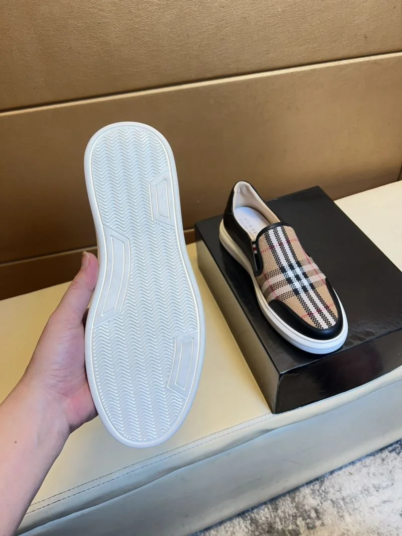 Top mirror Burberry Low Shoes