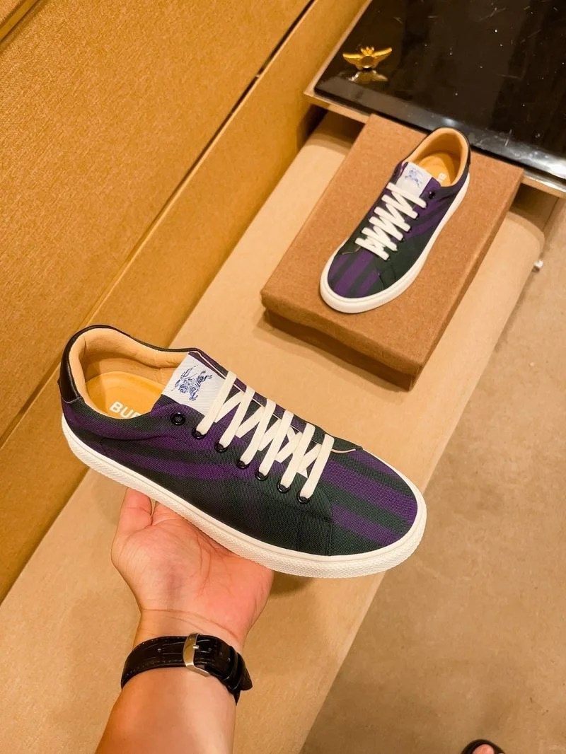 Top mirror Burberry Low Shoes