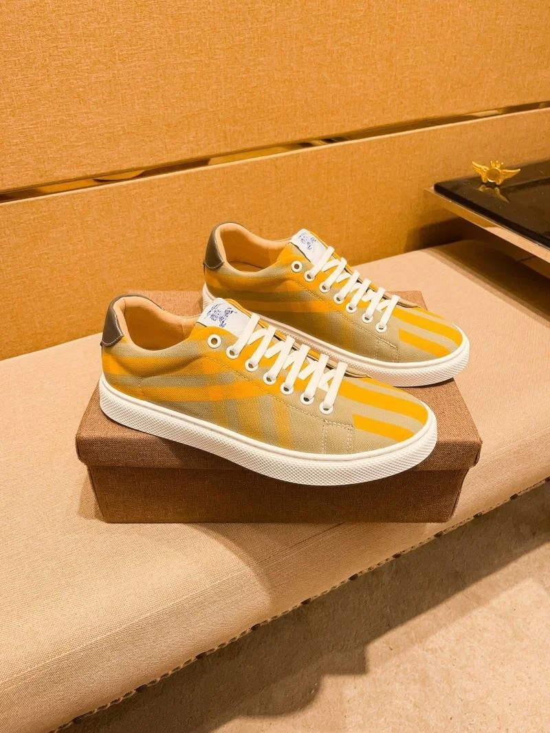 Burberry Low Shoes