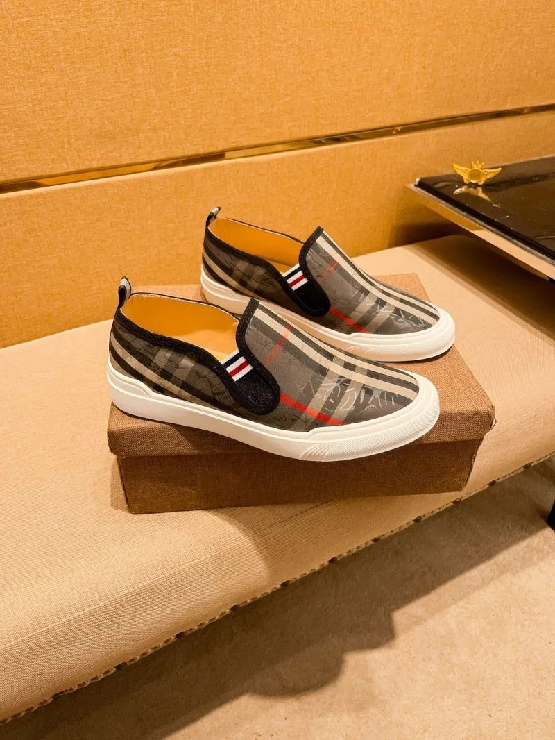 Burberry Low Shoes