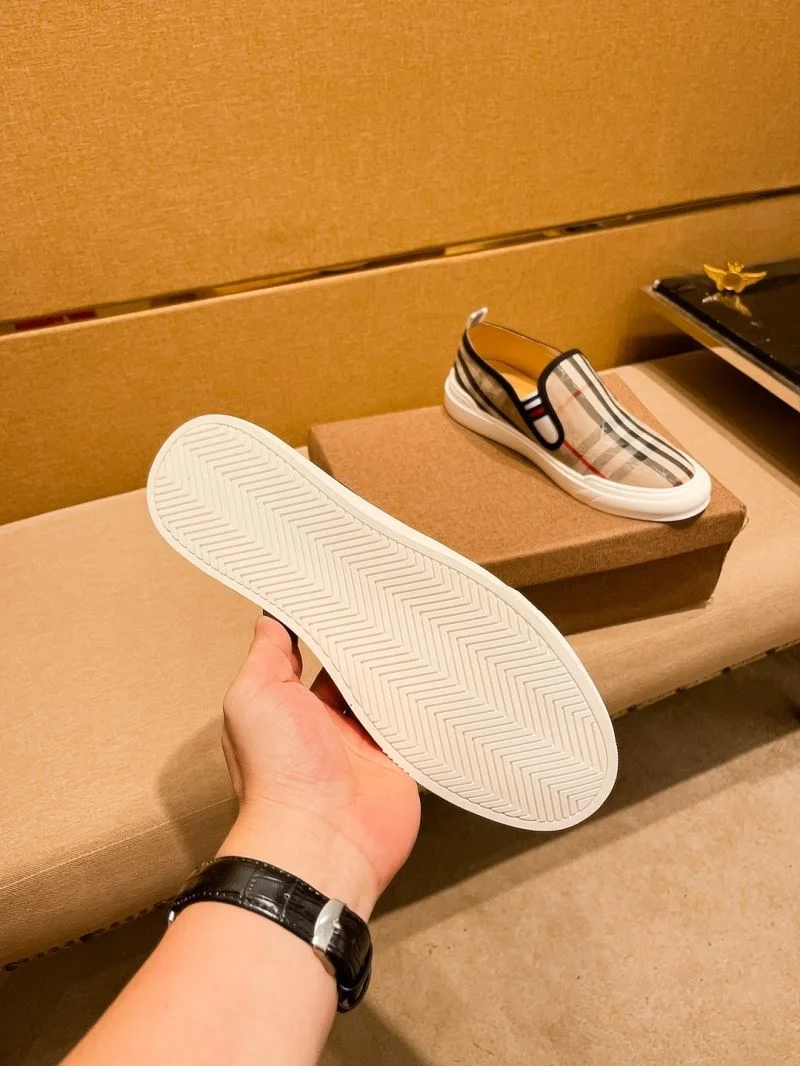 Factory-made Burberry Low Shoes