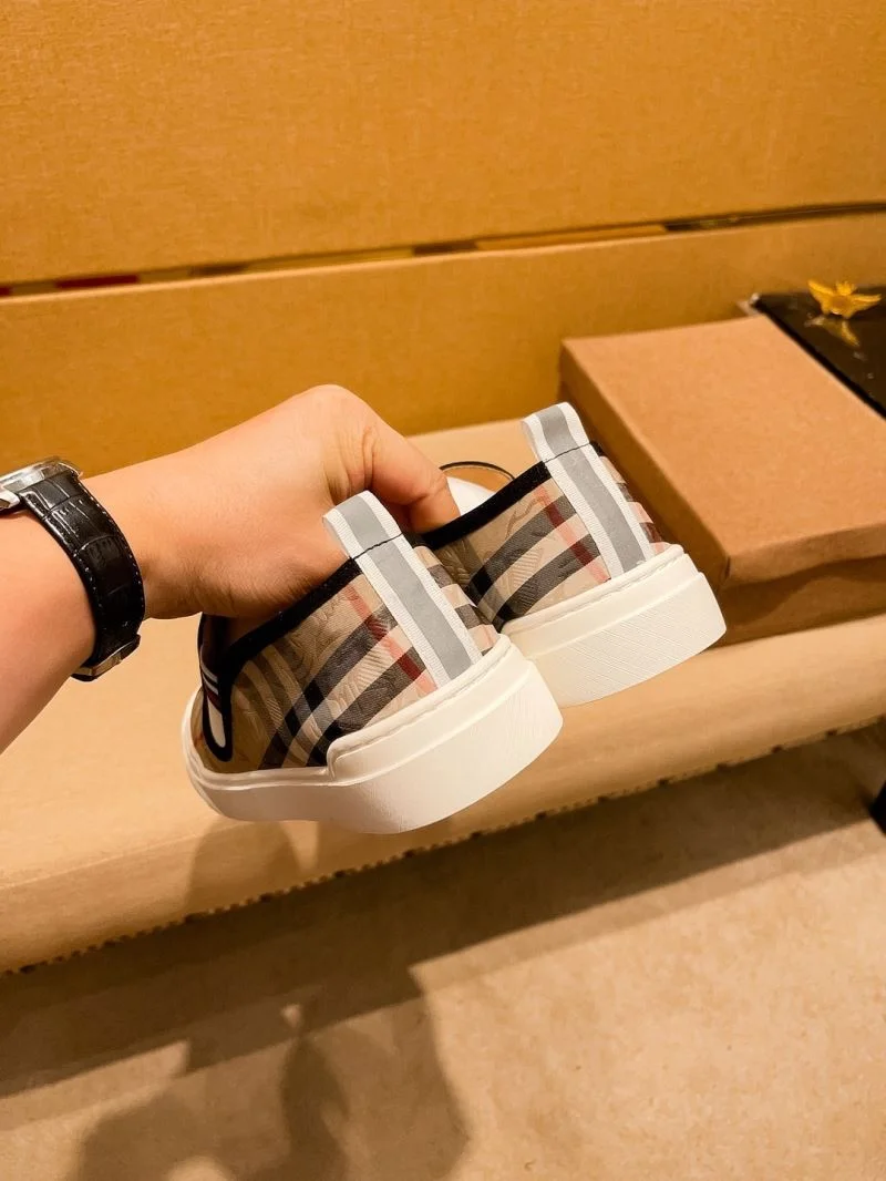 Factory-made Burberry Low Shoes