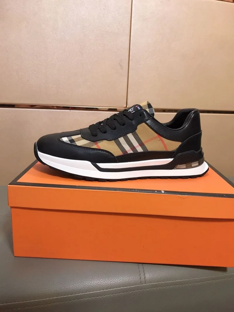 Burberry Low Shoes